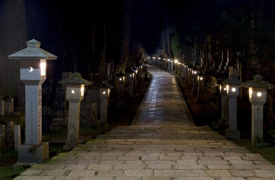 Ghost stories of Boston Night Tour - A Balanced Look at the Ghost Stories of Boston Night Tour