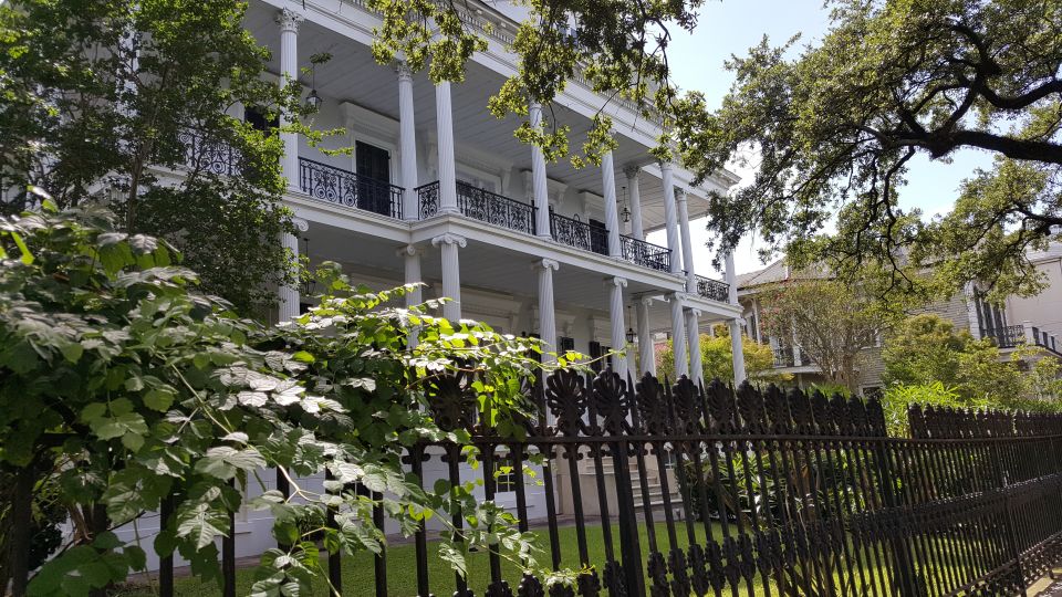Glamorous Garden District Tour - FAQs
