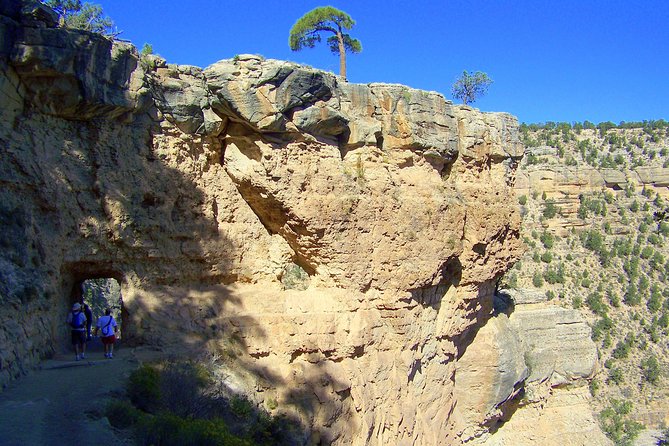 Grand Canyon Hike with Sedona and Flagstaff Hotel Pickup