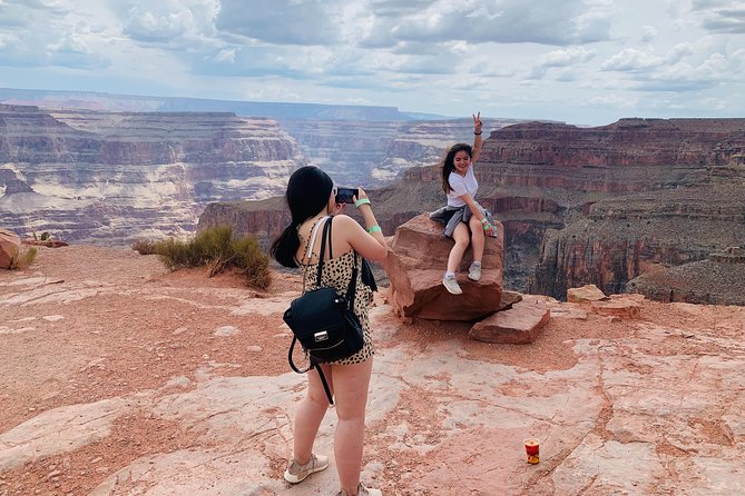 Grand Canyon Tour with Skywalk and Spanish Helicopter Flight - Who Is This Tour Best For?