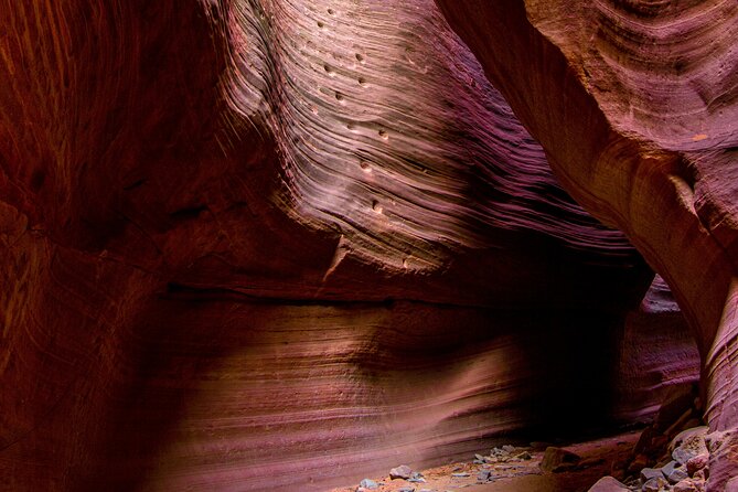 Guided Hike through Peekaboo + Great Chamber Combo (Small Group) - Who Will Love This Tour?