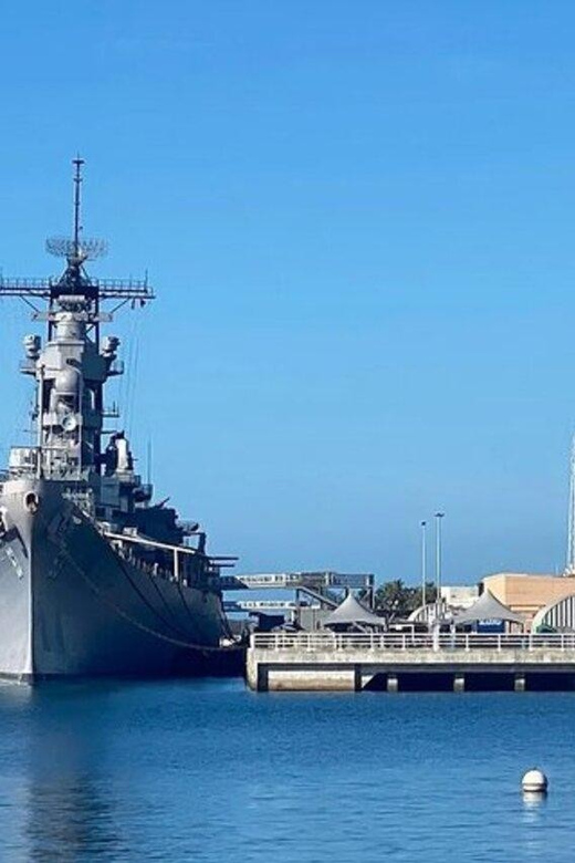 Honolulu: Pearl Harbor, USS Arizona and Battleship Missouri - Honolulu: Pearl Harbor, USS Arizona, and Battleship Missouri — A Complete Review