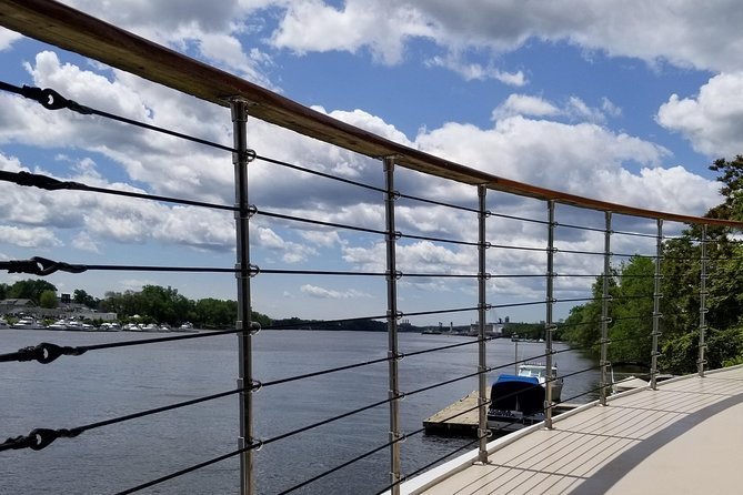 Hudson River Sightseeing Cruise from Albany