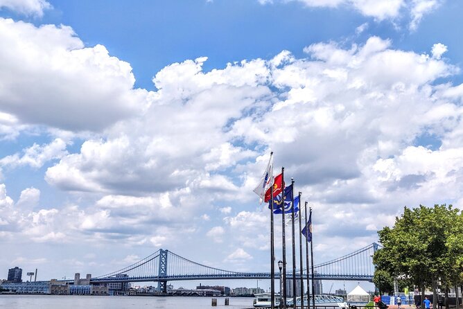 Jog the Benjamin Franklin Bridge and Enjoy Historic Sightseeing - Who Will Love This Tour?