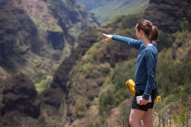 Kauai’ Exclusive Helicopter Tour: Land & Explore Olokele Canyon