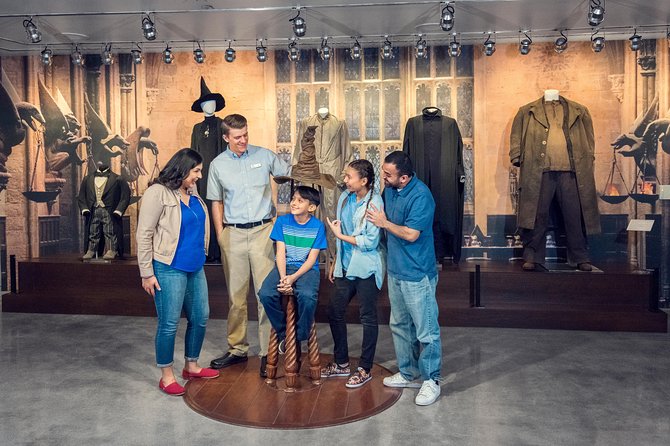 LA: Celebrity Homes & Warner Bros. Studio Hollywood Package - The Itinerary Breakdown: What to Expect