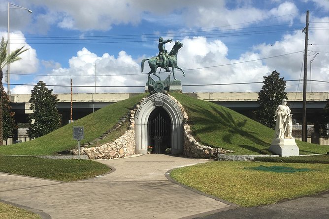 Lake Lawn Metairie Cemetery Walking Tour - Who Will Love This Tour?