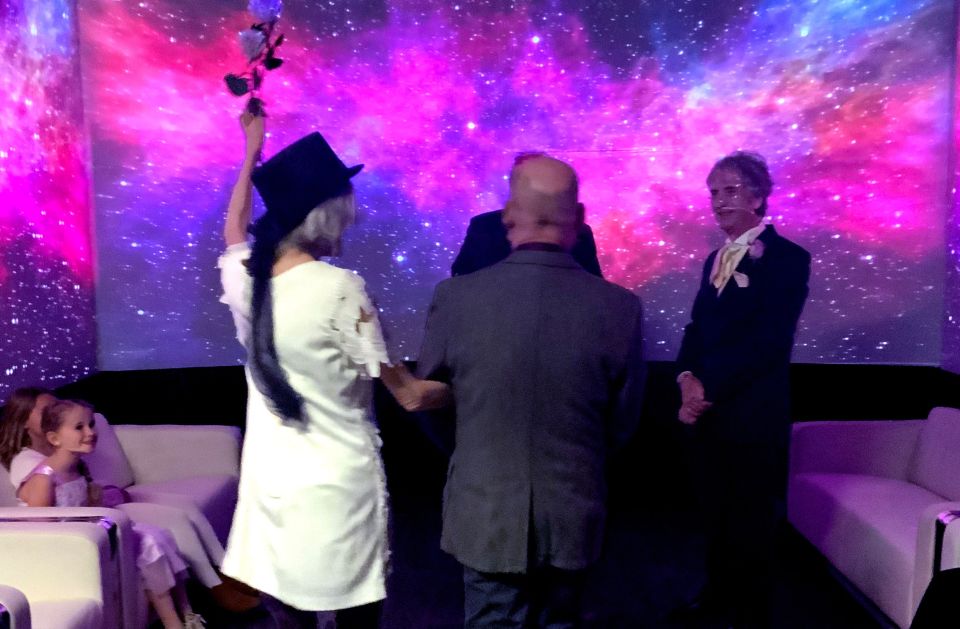 Las Vegas: Area 51 Wedding Ceremony + Stunning Photography - Who Should Consider This Experience?