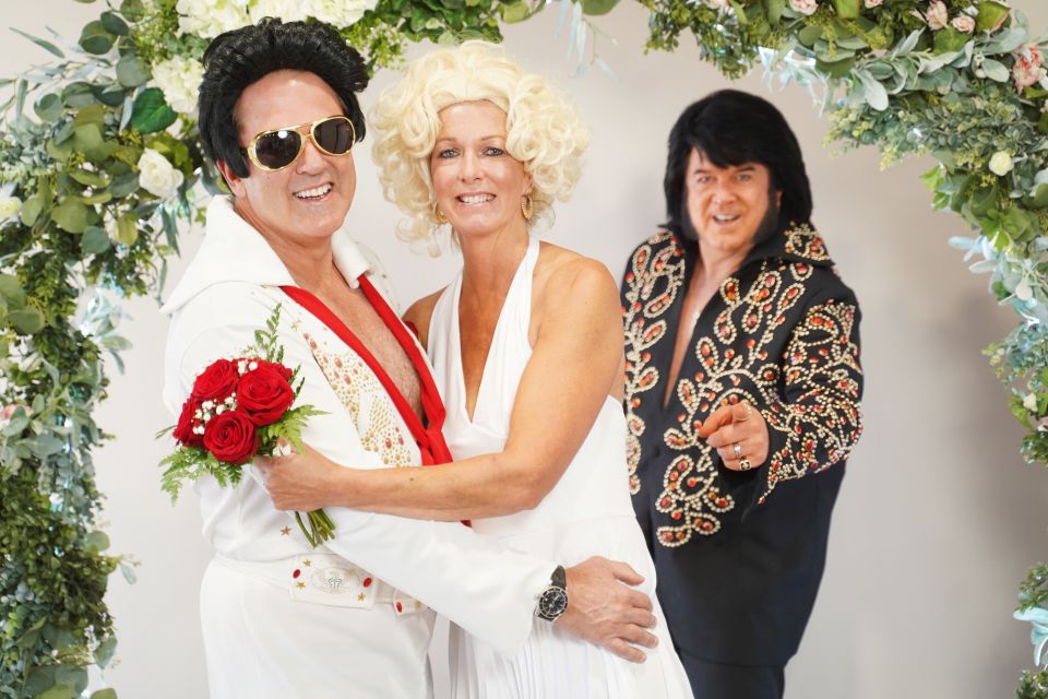 Las Vegas: Elvis Themed Wedding with Limousine - Who is This Experience Best For?