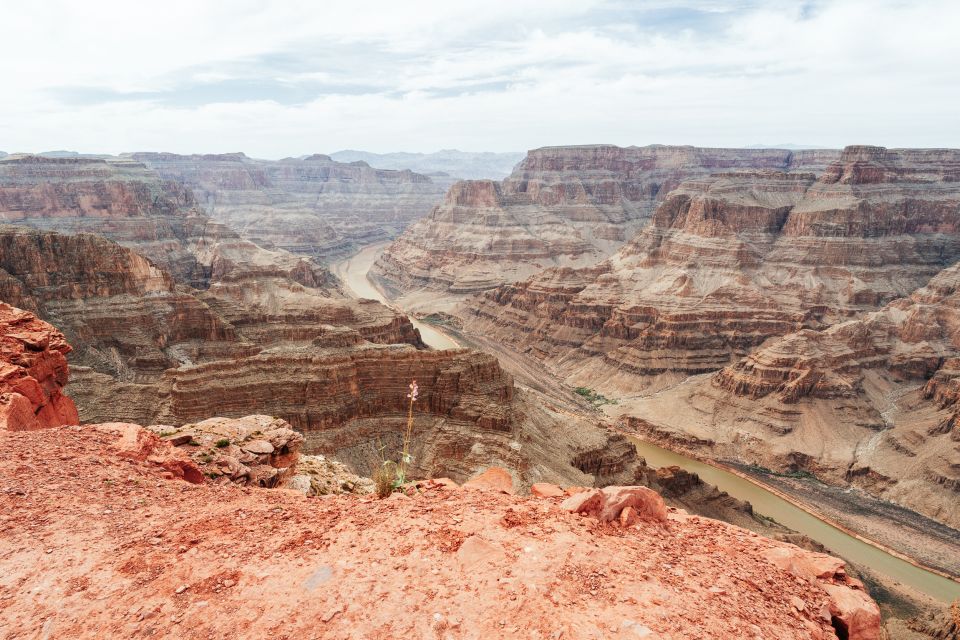 Las Vegas: Grand Canyon West Rim Tour with Hoover Dam Stop - An Extensive Look at the Tour Experience