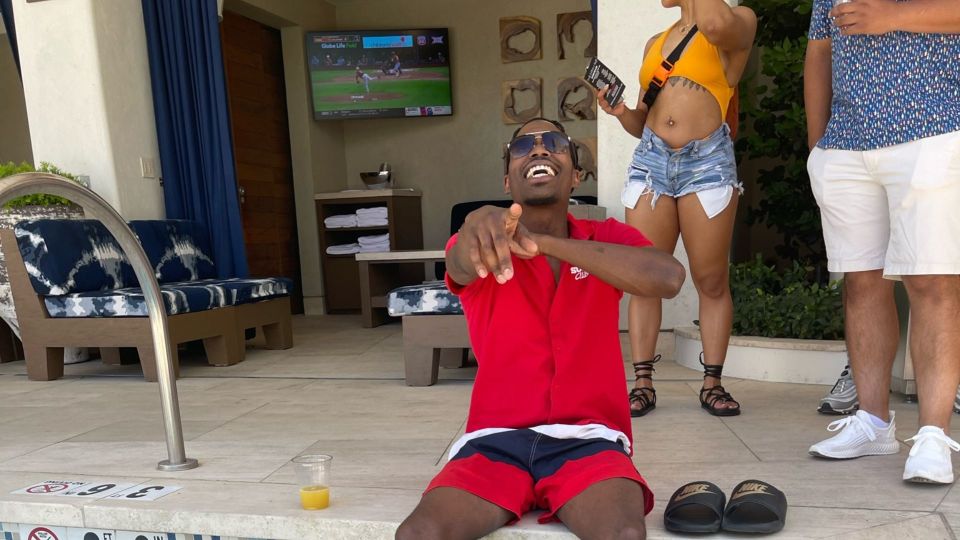 Las Vegas: Hip Hop Pool Crawl with Party Bus Experience - FAQ