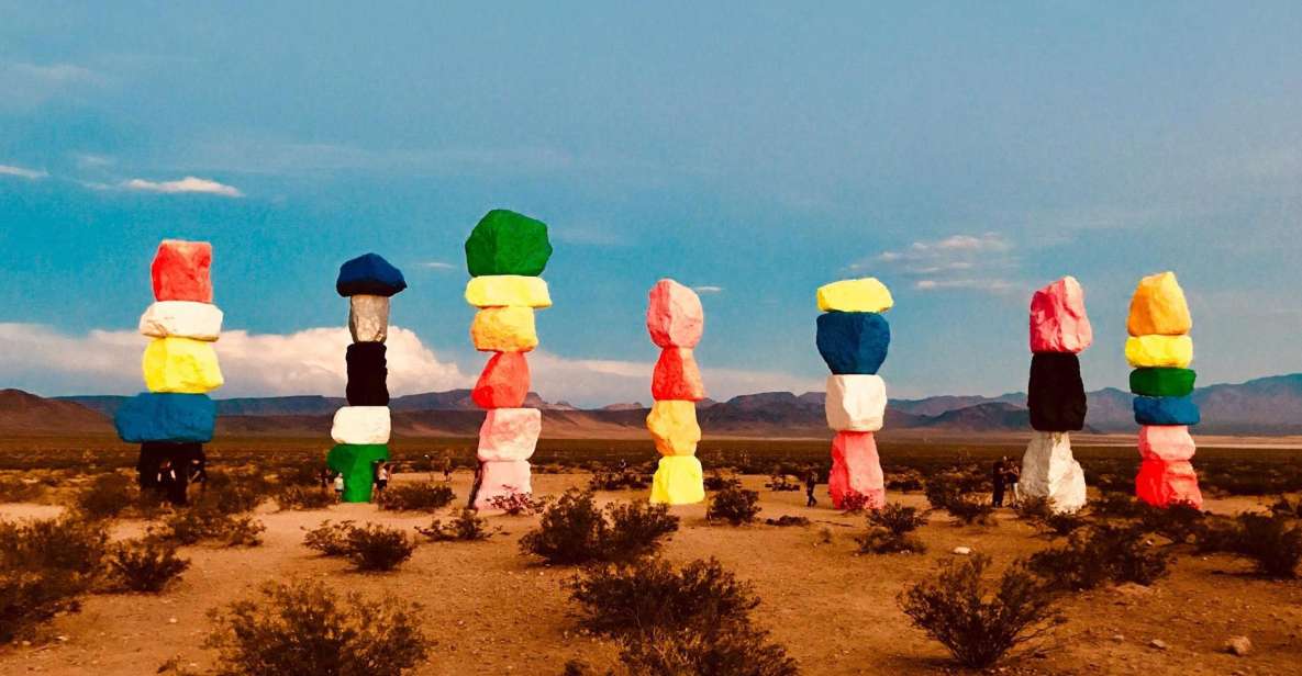 Las Vegas: Mojave, Red Rock Sign and 7 Magic Mountains Tour - Key Points
