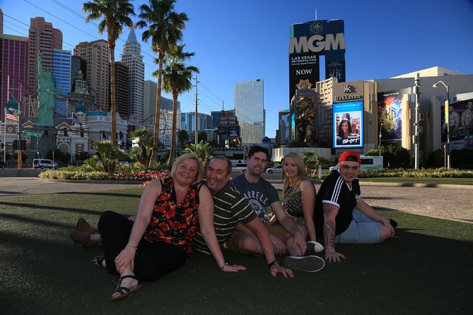 Las Vegas Photo Tour by Luxurious Vehicle - The Photos: Quality and Delivery  