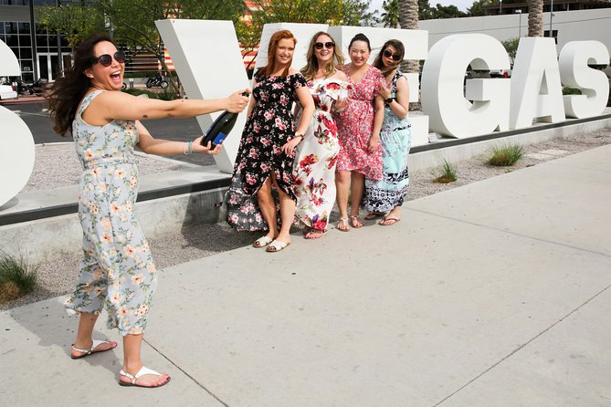 Las Vegas Photo Tour by Luxurious Vehicle - Who Will Love This Tour?  