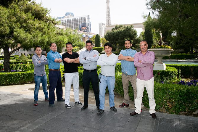 Las Vegas Photo Tour by Luxurious Vehicle - Practical Tips for Booking and Participating