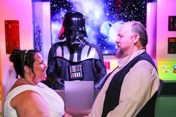 Las Vegas Photo Tour with Celebrity Impersonator - Who Should Consider This Tour?