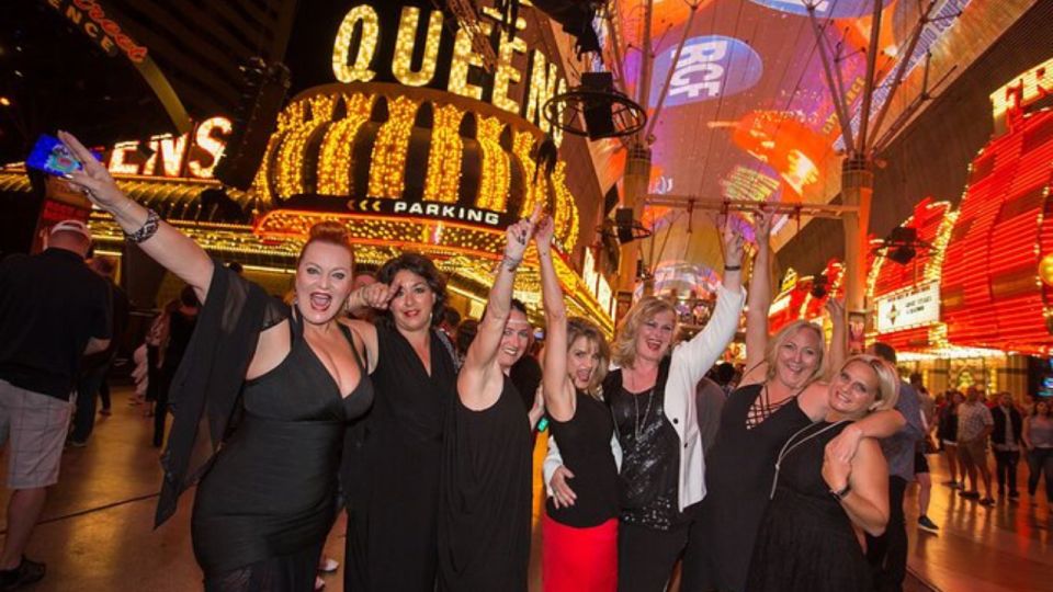 Las Vegas: Private Party Bus Tour Of Vegas Strip w Champagne - What’s Included and What’s Not