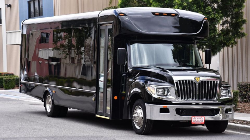 Las Vegas: Private Party Bus Tour Of Vegas Strip w Champagne - Who Will Love This Experience?