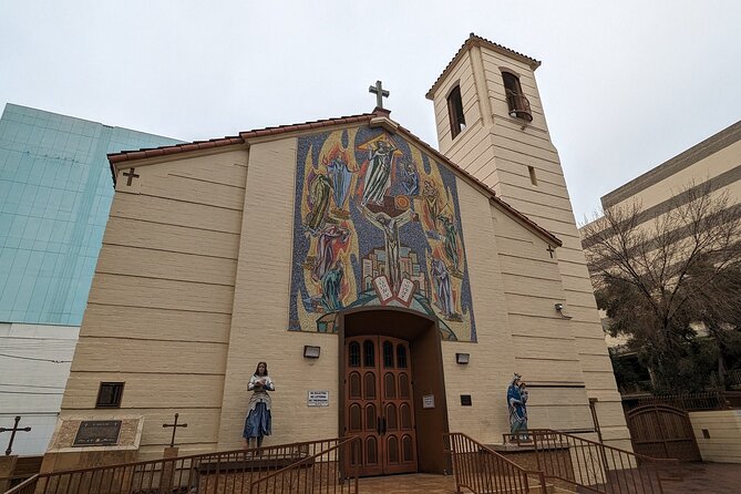 Las Vegas Scavenger Hunt Walking Tour - Accessibility and Practical Tips