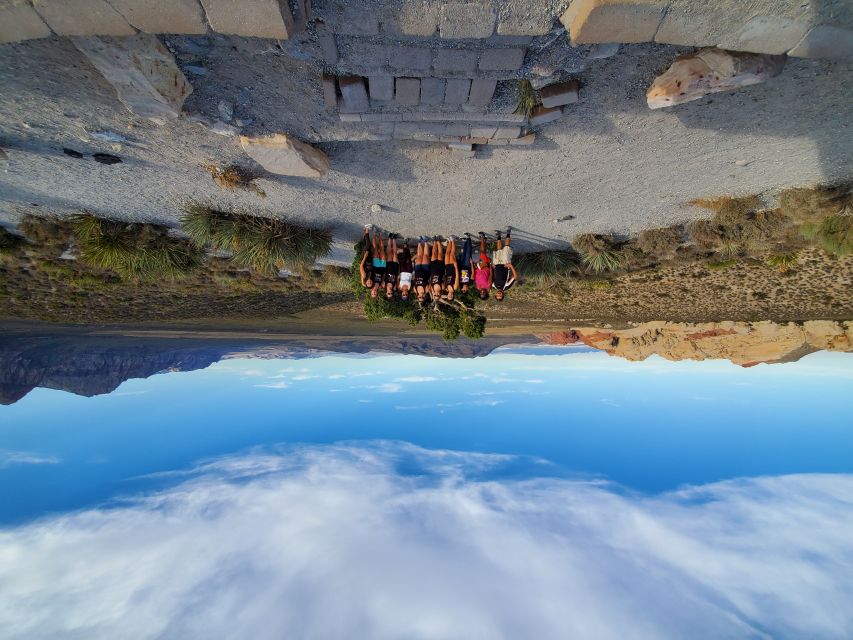 Las Vegas: Sunset Hike and Photography Tour Near Red Rock - The Experience with Guides and Logistics