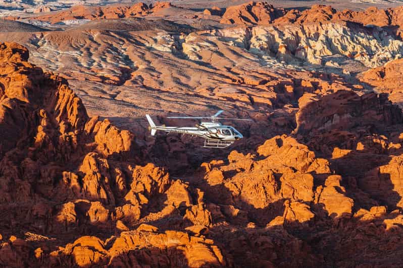 Las Vegas: Valley of Fire Helicopter with Scenic Landing - An In-Depth Look at the Valley of Fire Helicopter Tour