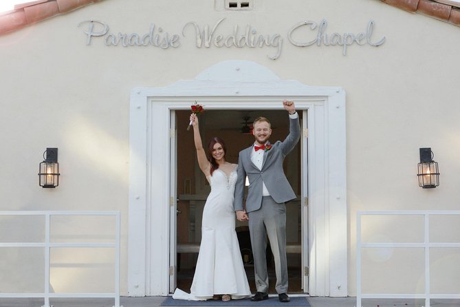 Las Vegas Wedding at Paradise Wedding Chapel - First Impressions and Booking