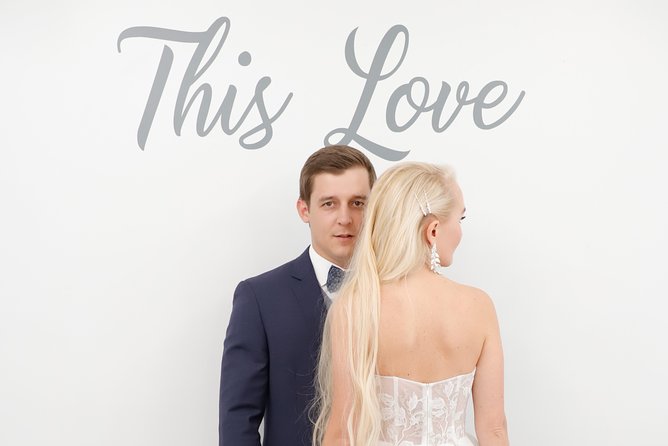 Las Vegas Wedding at Paradise Wedding Chapel - The Ceremony Experience