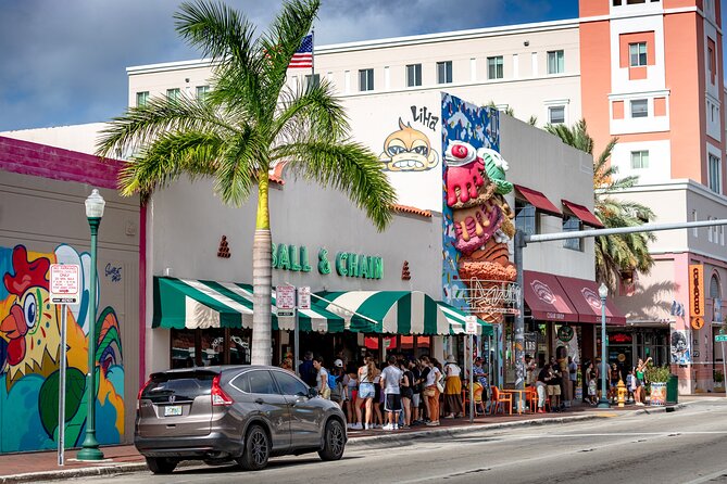 Little Havana WOW Walking Tour - Small Group Size - Starting Point and First Impressions