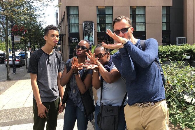 Los Angeles Scavenger Hunt by Crazy Dash - Discovering Los Angeles Through a Game