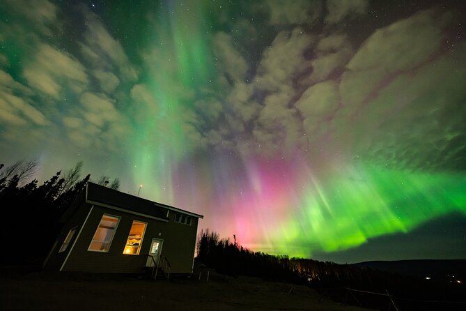 Lucky Bear Aurora Lodge Viewing with Photography - A Deep Dive into the Experience