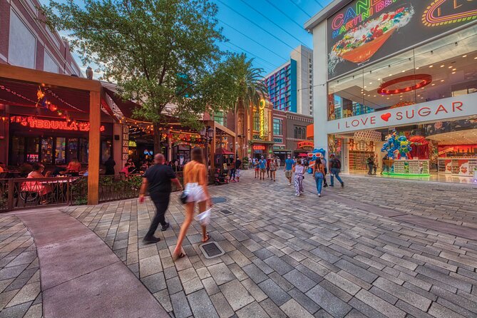 Luenell at Jimmy Kimmel's Comedy Club at the LINQ Promenade - Who Is This Tour Best For?