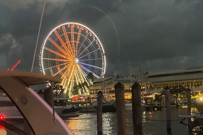 Miami: 4th of July Fireworks Cruise on Biscayne Bay - An In-Depth Look at the Miami 4th of July Fireworks Cruise