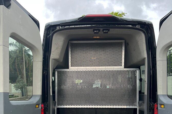 Miami Airport or Hotel to Orlando Van up to 14pax - Key Points