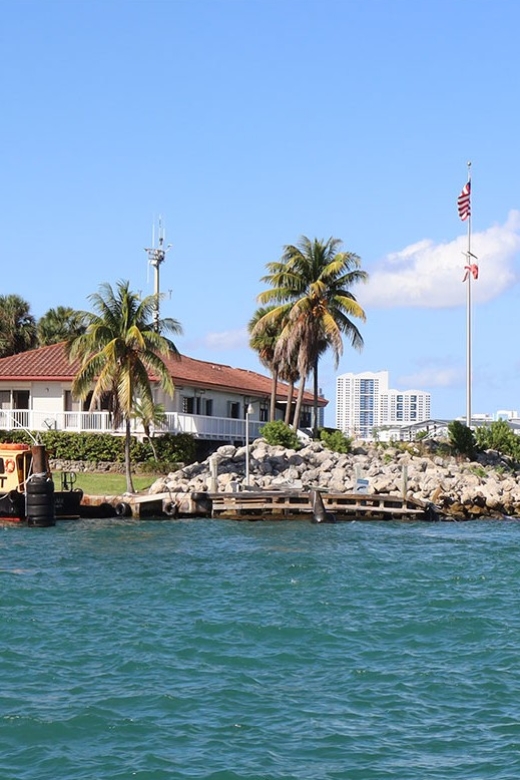 Miami-Beach & Miami Skyline Hop-On & Hop Off Boat Cruise - What Makes This Tour Special