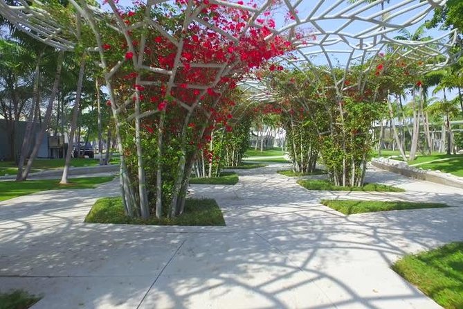 Miami Beach: Transcending Mall - Analyzing the Value