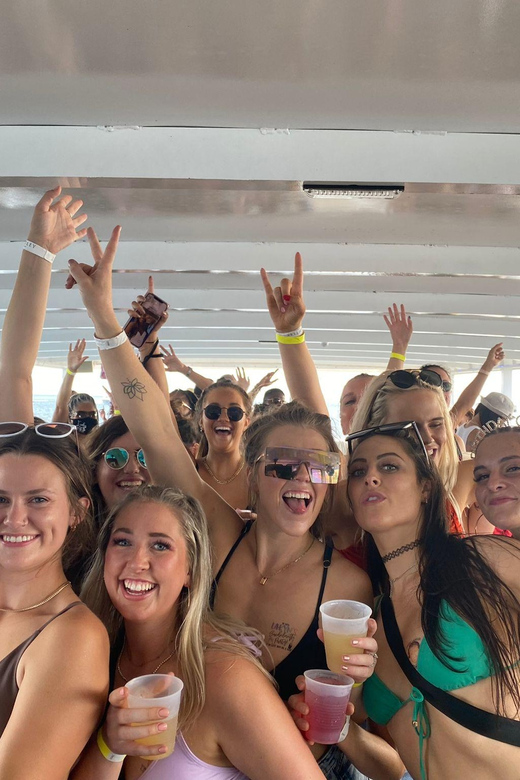 MIAMI BOAT PARTY - Views & Photo Opportunities