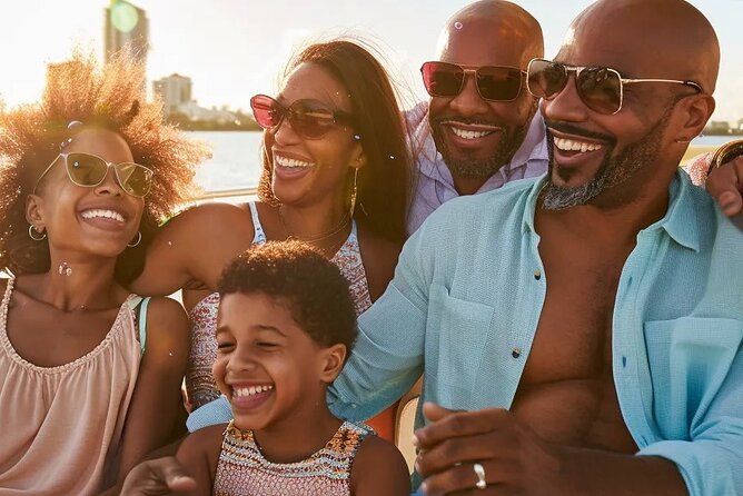 Miami Cityscape Boat Tour  Waterfront Views on Biscayne Bay - Practical Details & Tips