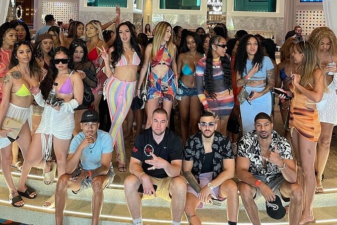 Miami Hip Hop Pool Tour with Party Bus Experience & open bar - Practical Considerations