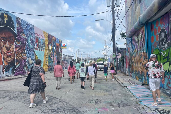 Miami sightseeing and Millionaire row boat tour - FAQ