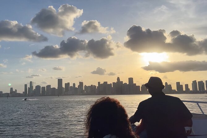 Miami Skyline & Star Island 90 Minute Cruise - FAQs
