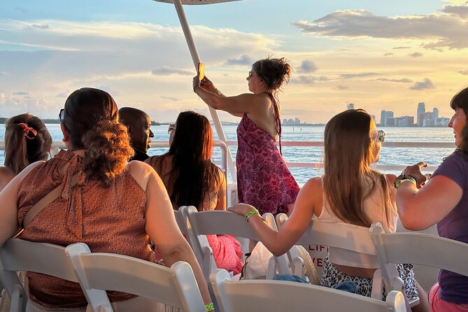 Miami Sunset Cocktail Cruise and a Drink - FAQ