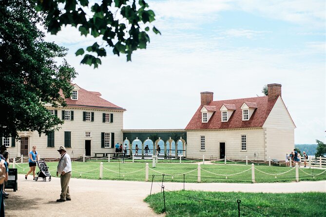 Mount Vernon & Old Alexandria with Night-Time Sightseeing Tour of Washington DC - FAQ