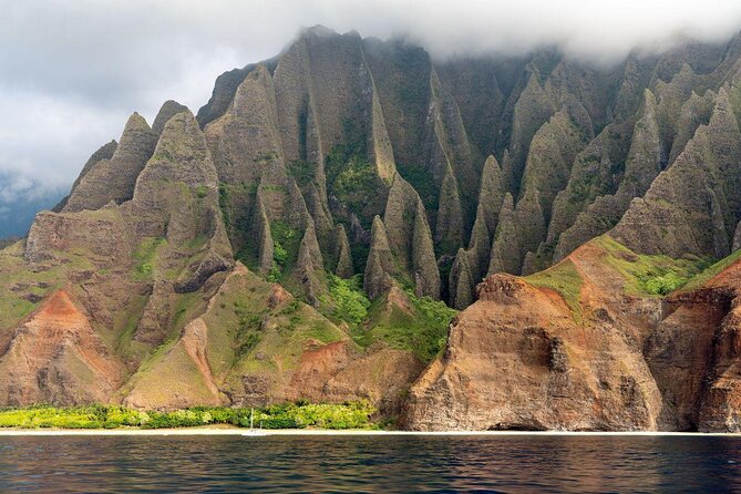 Napali Coast Boat Tour and Snorkeling