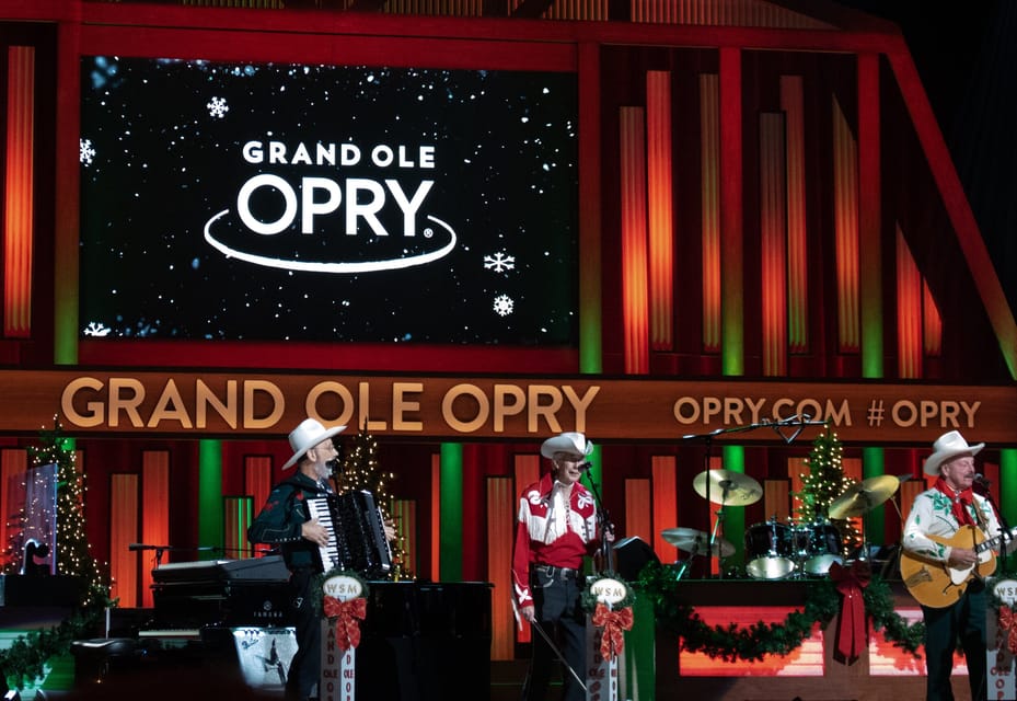 Nashville: Country Christmas Music Show at the Opry House