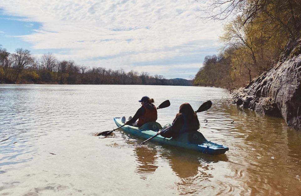 Nashville: Downtown Kayak Rental with Shuttle