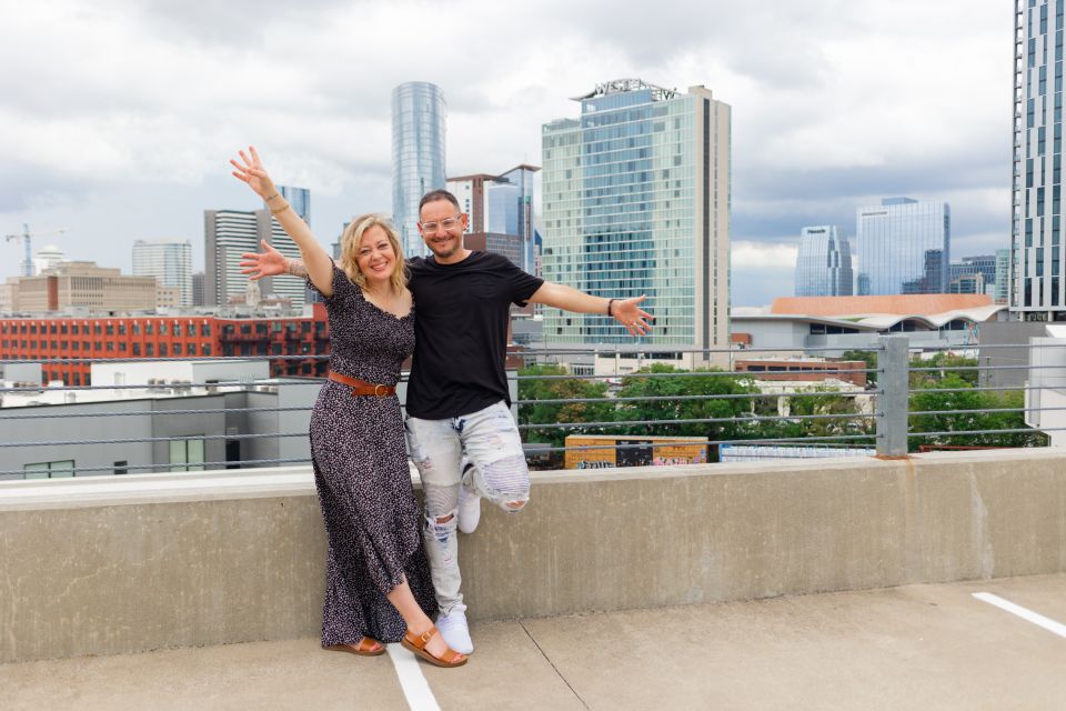 Nashville: Romantic Couples Photoshoot with Champagne