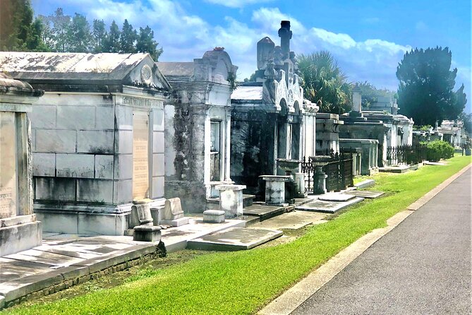New Orleans Cemetery Walking Tour - An Authentic Dive into New Orleans’ Cemeteries