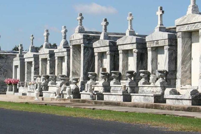 New Orleans City Tour: Cemetery, French Quarter, Garden District - FAQs