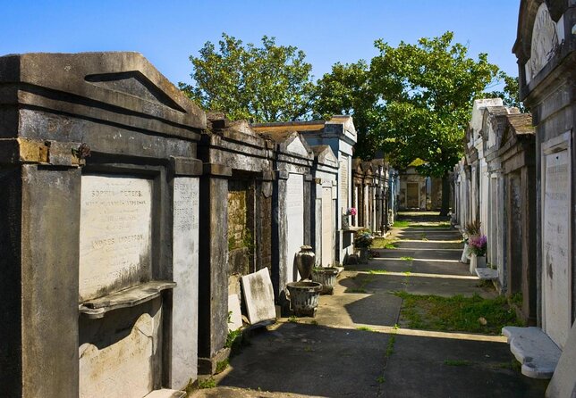 New Orleans Garden District and Lafayette Cemetery Tour - The Itinerary in Detail