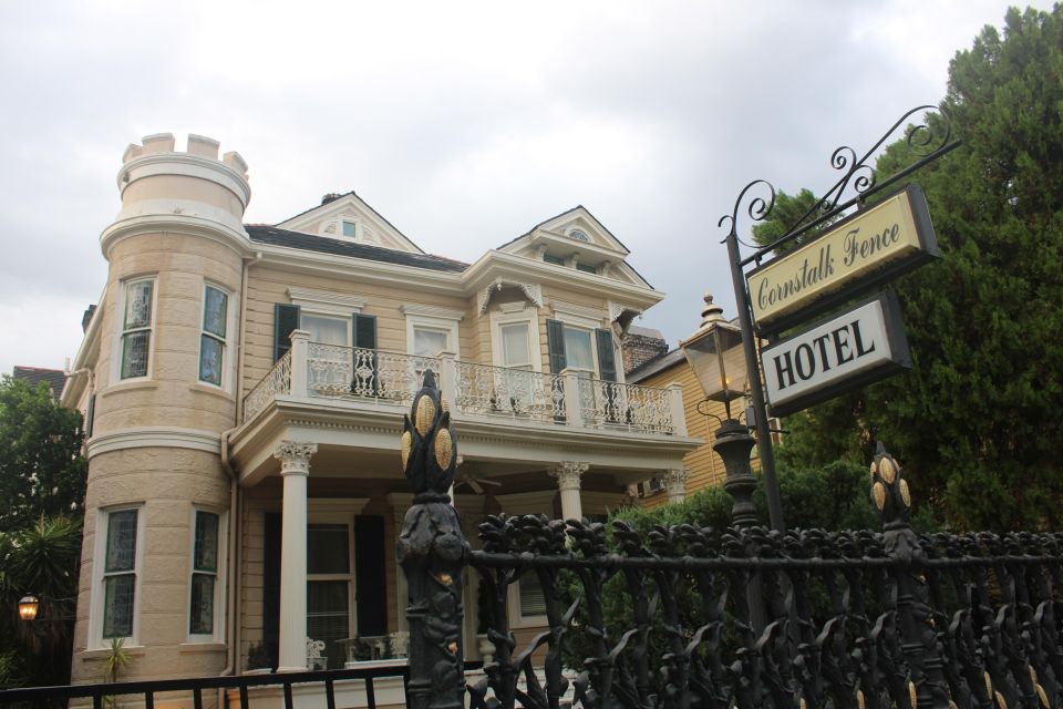 New Orleans: Ghosts & Spirits Interactive Walking Tour - Why Choose the Ghosts & Spirits Interactive Walking Tour?